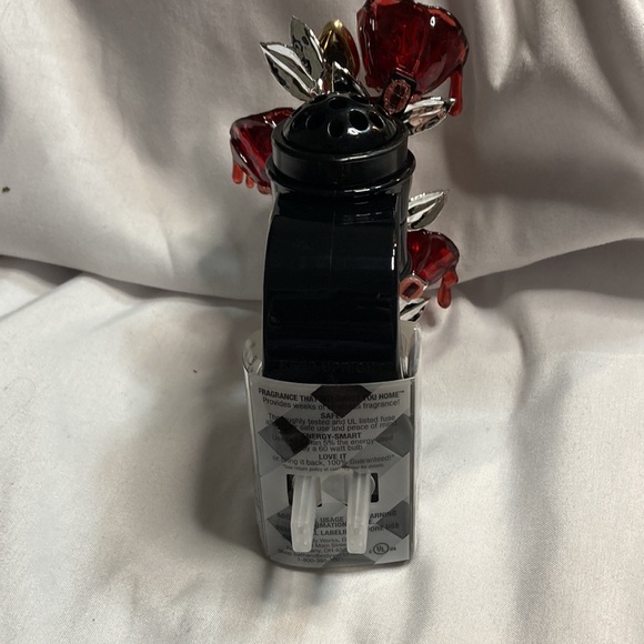 Bath & Body Works | Other | Snake And Roses Wallflower Plug | Poshmark